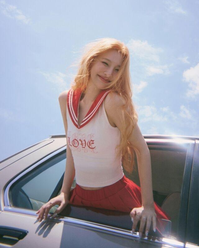 Red Velvet ジョイ、1stミニアルバム「From JOY, with Love」発売日に生配信でファンと交流（Kstyle） - Yahoo!ニュース
