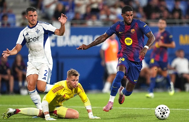 おい、マジか！バルサ同僚が一斉に頭を抱える…ラッシュフォードのシュートミスにSNS騒然「本当に信じられない」「なぜ？」（SOCCER DIGEST Web） - Yahoo!ニュース