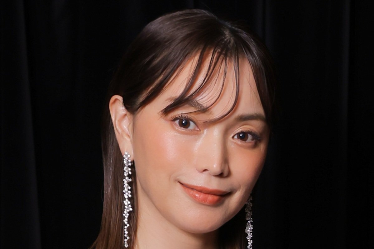 2児の母・蛯原友里45歳 圧巻美脚にSNS衝撃！「ほとんど脚だね」「ずっと全盛期」「綺麗すぎ」の声（LIMO） - Yahoo!ニュース