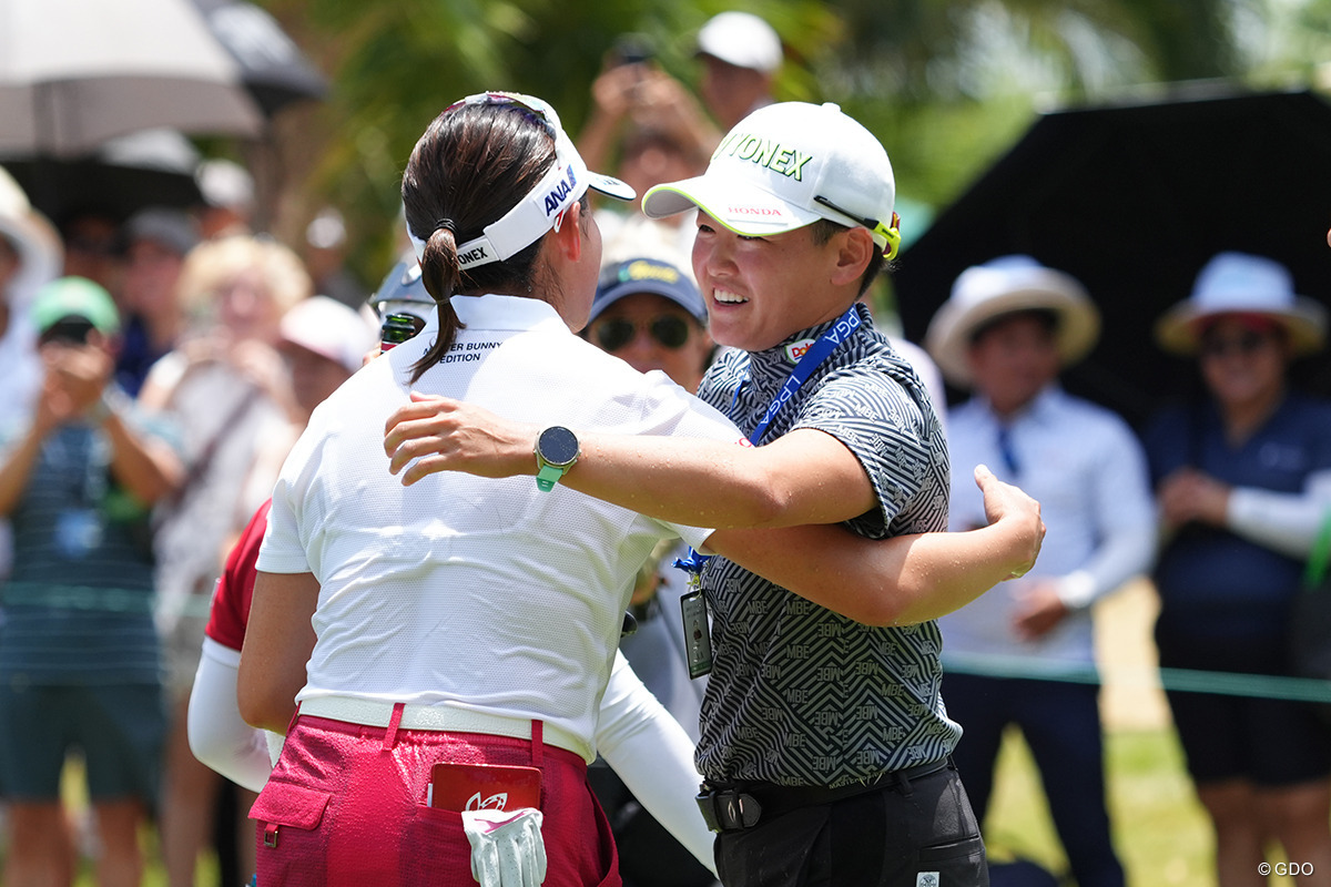 米女子ツアー初のツインズV 岩井明愛が5月の千怜に続く（ゴルフダイジェスト・オンライン（GDO）） - Yahoo!ニュース