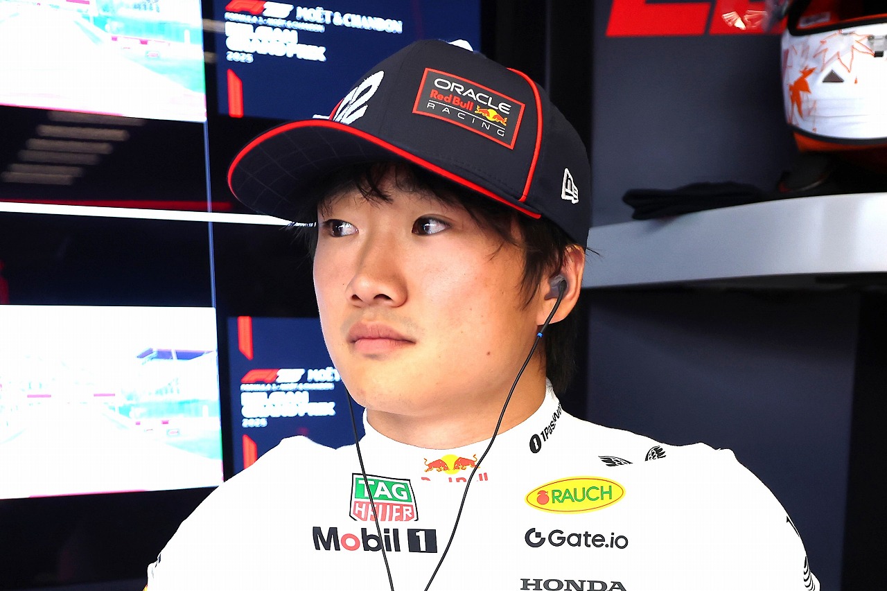 【F1】「レッドブルの終焉が近い」と英専門メディアが前半戦を酷評 「セカンドドライバーの確保に失敗し、マクラーレンの開発に追いつけていない」（THE DIGEST） - Yahoo!ニュース