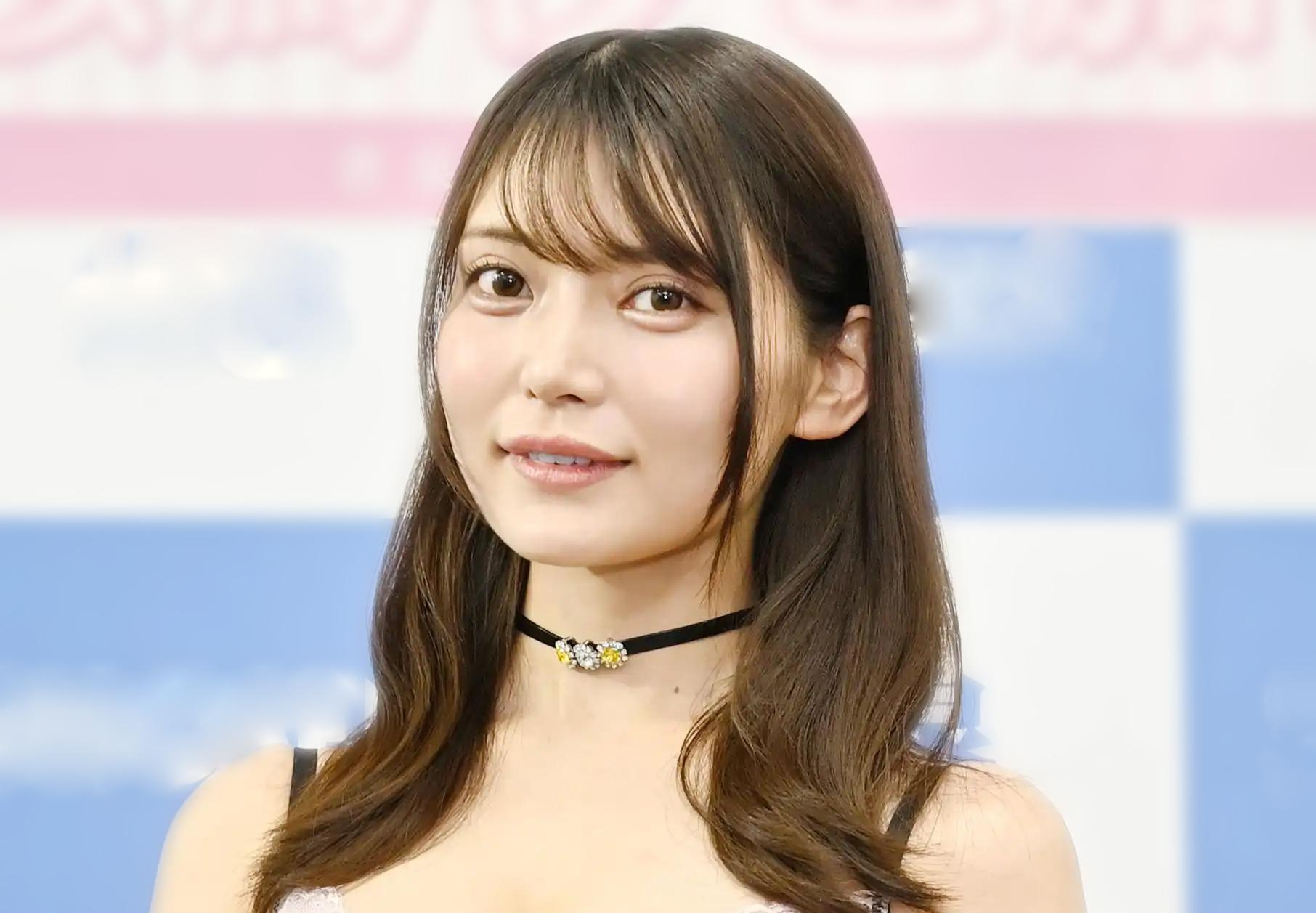 ＜似鳥沙也加＞“あのコの体温を届ける”「ENTAME 36℃」表紙に “ちょっと変わった形をしている”変形水着（MANTANWEB） - Yahoo!ニュース