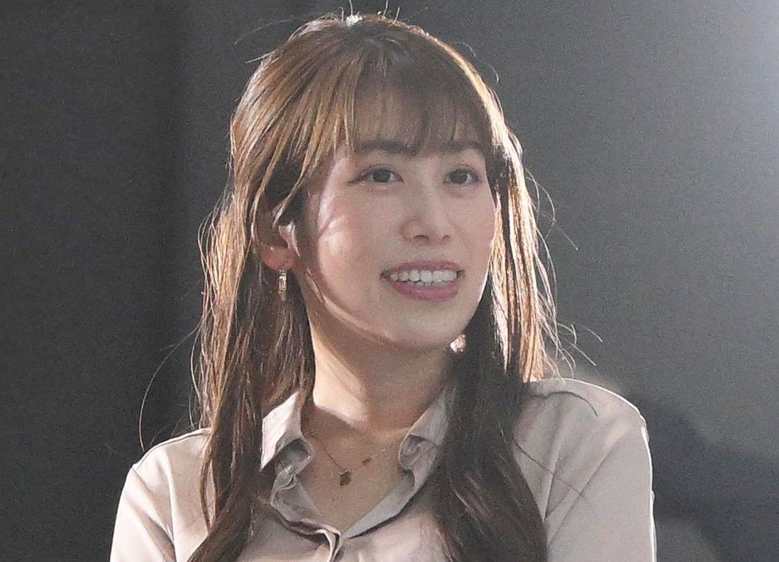 元NHK美女アナ タイトノースリーブの私服姿にファン大興奮「ノースリーブの女王」「ほっぺプク～可愛い」あざとい姿もチラリ（デイリースポーツ） - Yahoo!ニュース