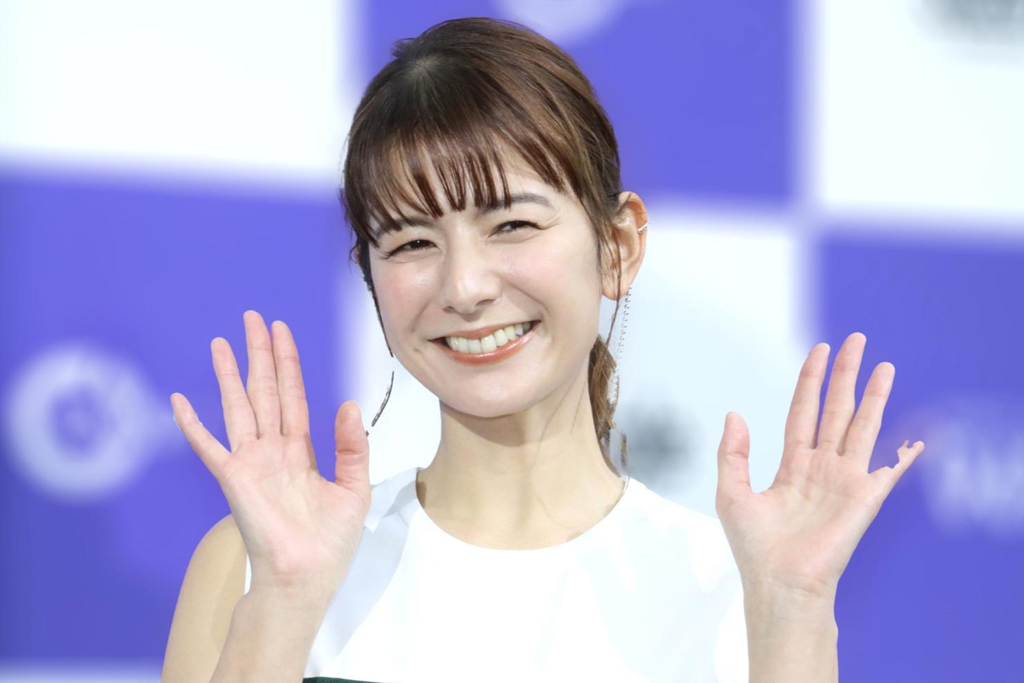 ＜スザンヌ＞美背中映える水着姿 “びしょ濡れ”ショットも 「ママ可愛い」「美しい！」の声（MANTANWEB） - Yahoo!ニュース