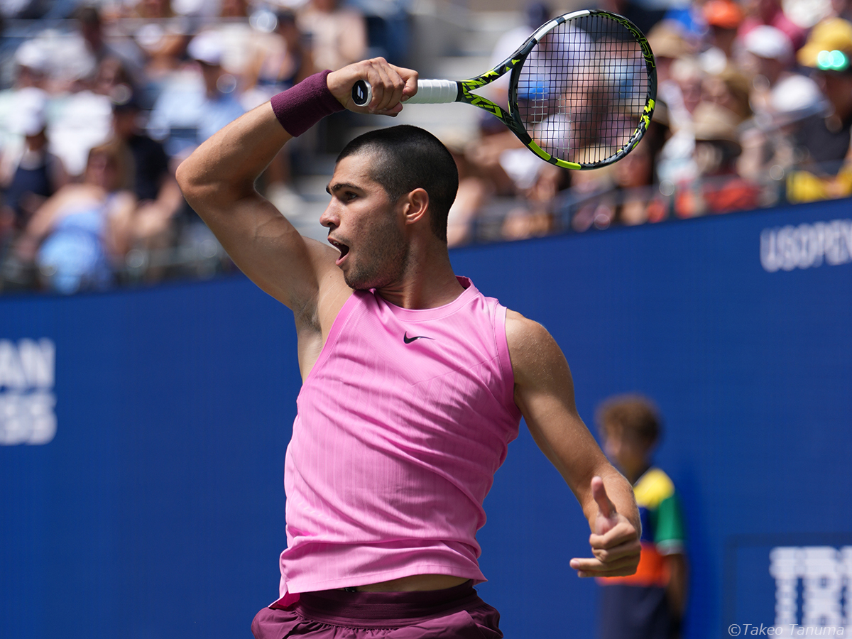 世界2位アルカラス 今季3勝の世界34位に快勝し16強！試合途中には右膝を痛めてヒヤッとする場面も[全米オープン]【テニス】（Tennis Classic） - Yahoo!ニュース