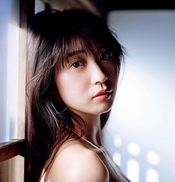 TikTokでも話題のsejuの大型新人・溝端葵が早くも2度目の表紙に登場！「函館でカニと生ニシンを満喫しました！」（週プレNEWS） - Yahoo!ニュース