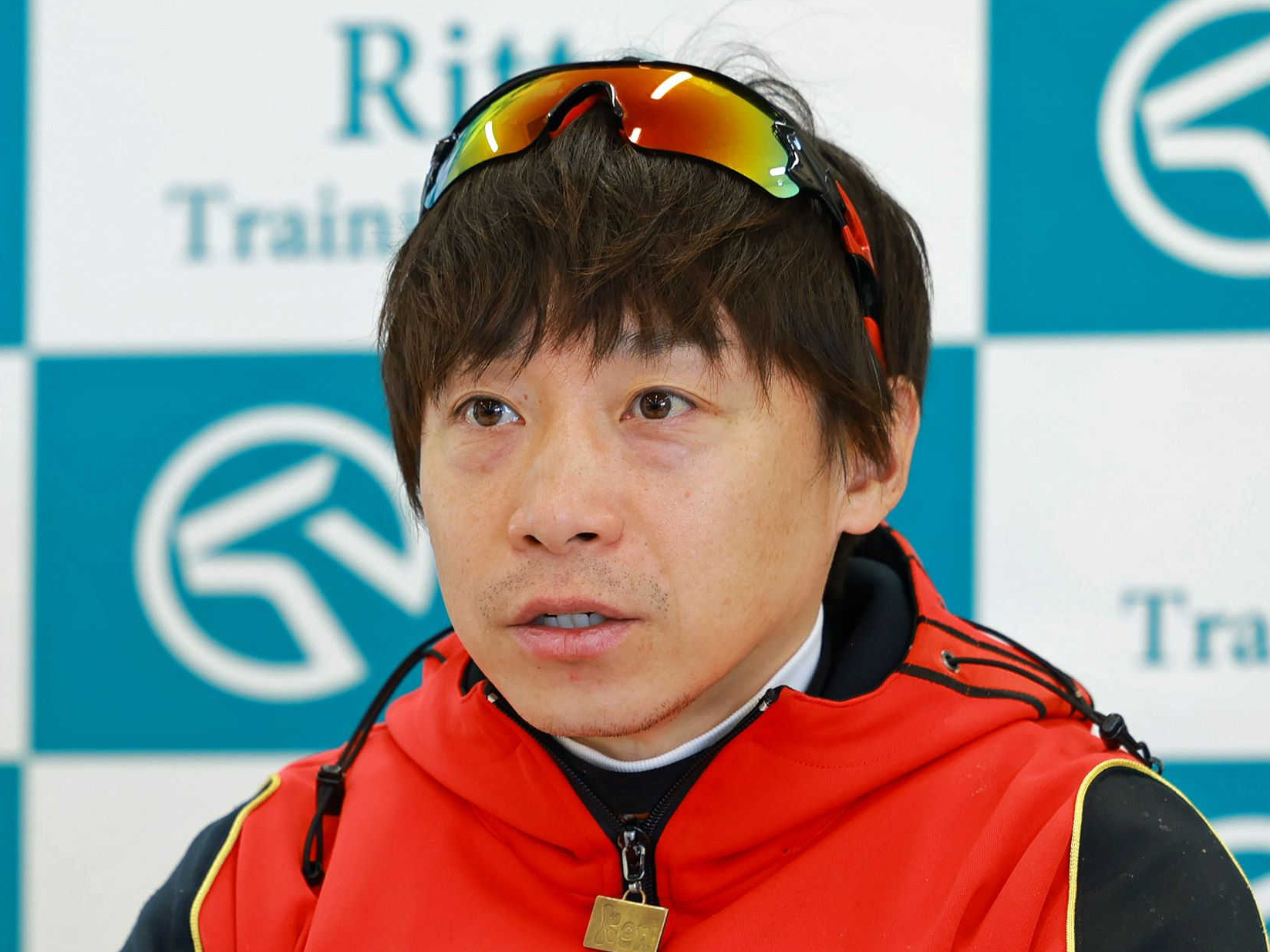 「毎年の恒例行事」池添謙一がオルフェーヴルと再会、昨年蹴られるアクシデントも「今回はスキンシップ取れました」（デイリースポーツ） - Yahoo!ニュース