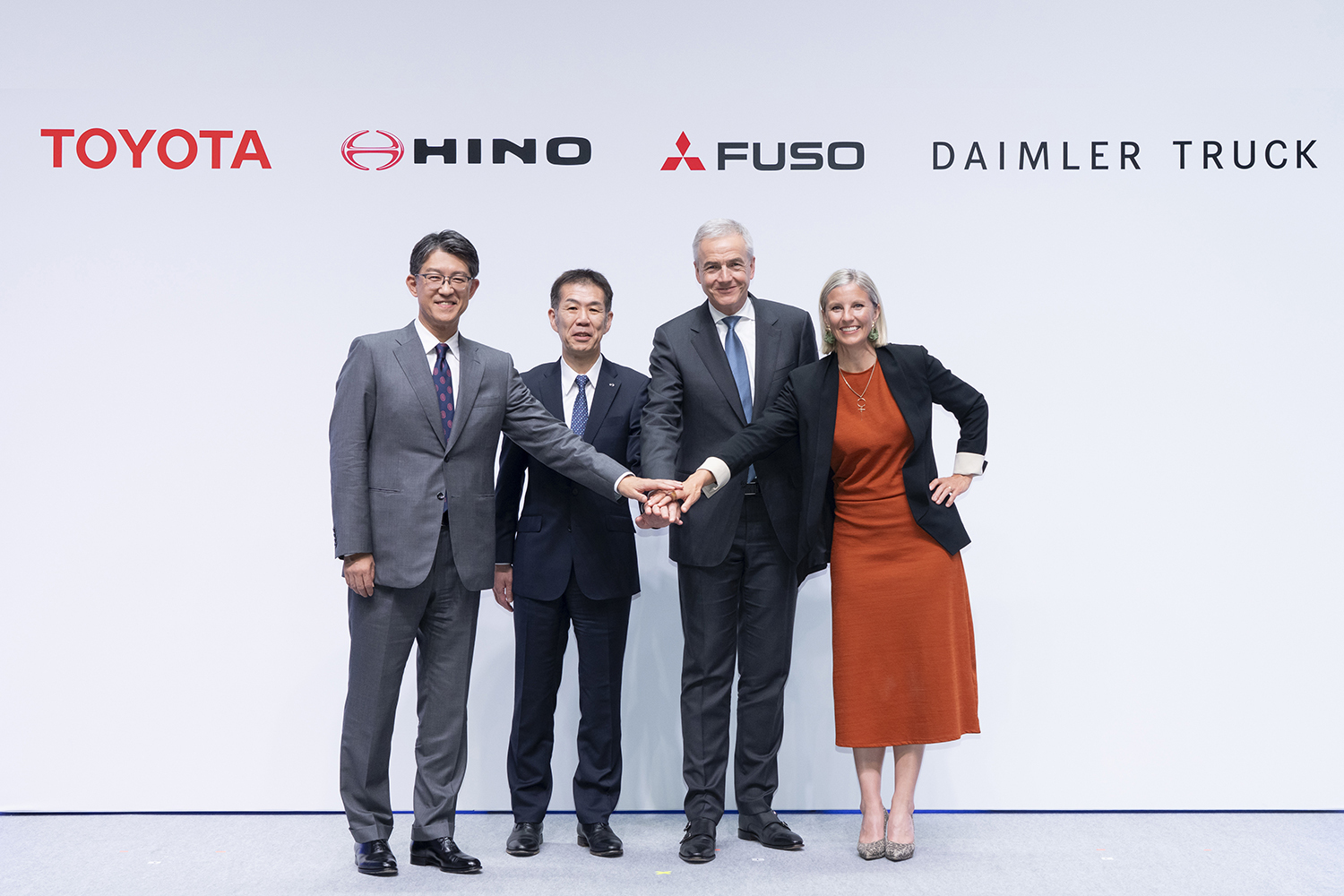 日野自動車と三菱ふそうがようやく経営統合！ トラックファンが気になる「それぞれのブランドはどうなる？」問題（WEB CARTOP） - Yahoo!ニュース