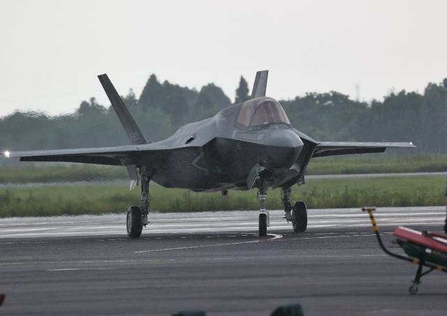 F35B住民向け飛行実演 17日、短距離離陸も披露 新田原基地（宮崎日日新聞） - Yahoo!ニュース