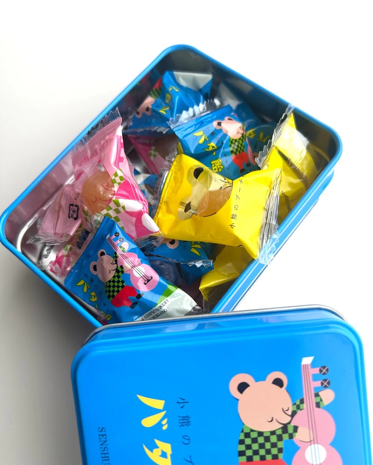 世にも可愛い北海道土産は【千秋庵】の子熊のプーちゃんグッズ（SPUR） - Yahoo!ニュース