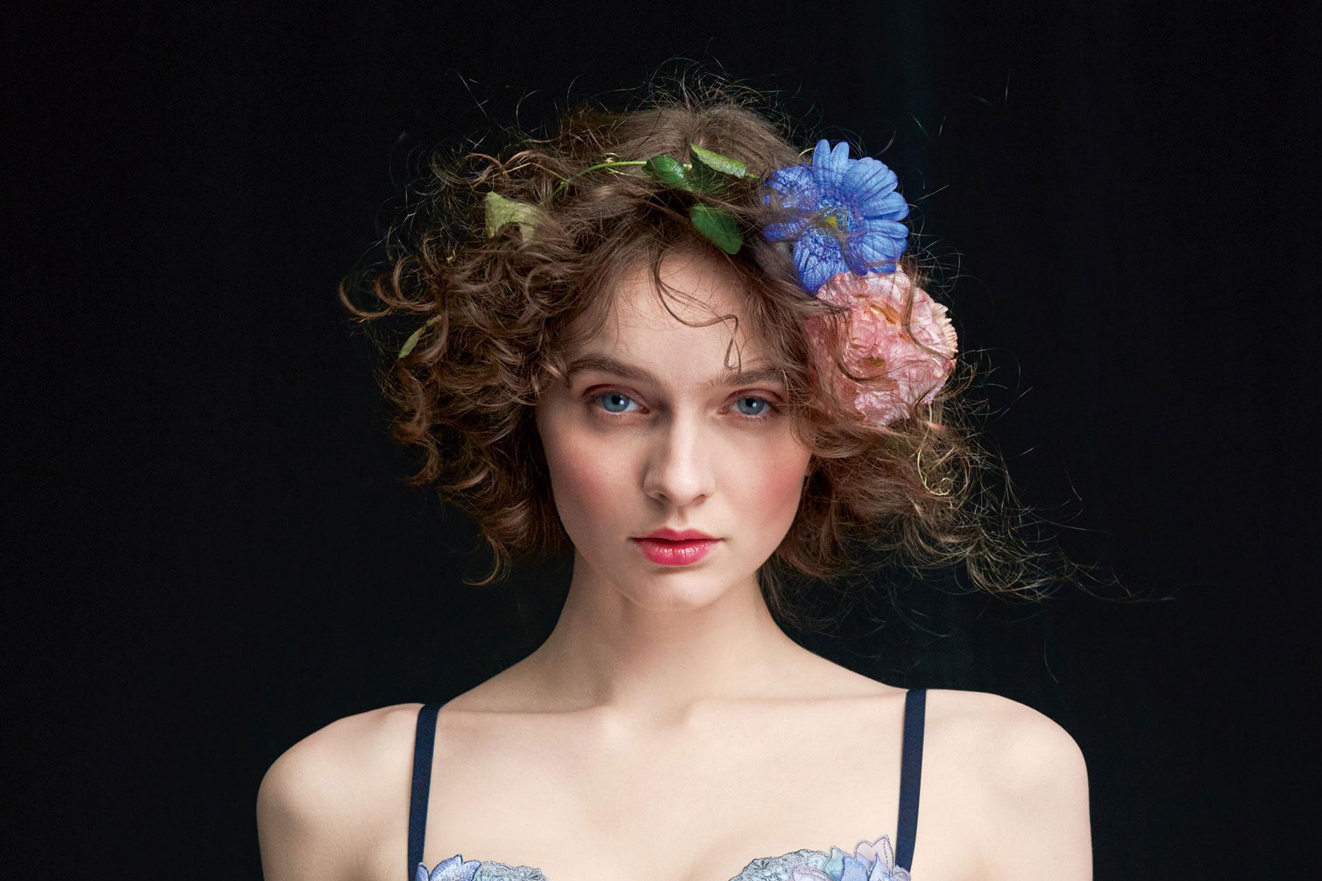 ＜ワコール＞ミュシャの絵画がランジェリーに 「サルート」秋冬コレクション第1弾が発売 マネ、ボッティチェッリも（毎日キレイ） - Yahoo!ニュース