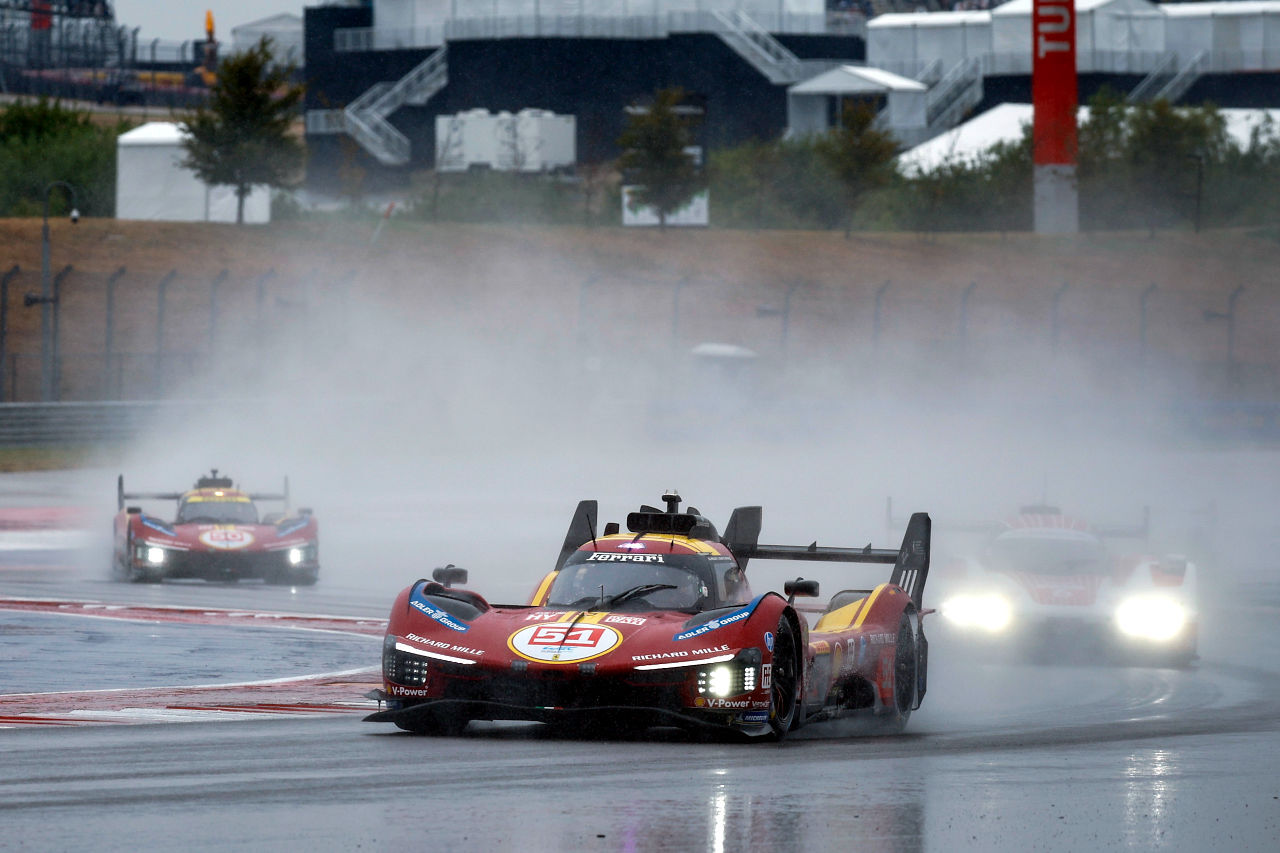 2番手スタートの51号車がクビサ組フェラーリを逆転。雨が長時間のSCと赤旗を呼ぶ【WEC第6戦オースティン決勝前半レポート】（オートスポーツweb） - Yahoo!ニュース