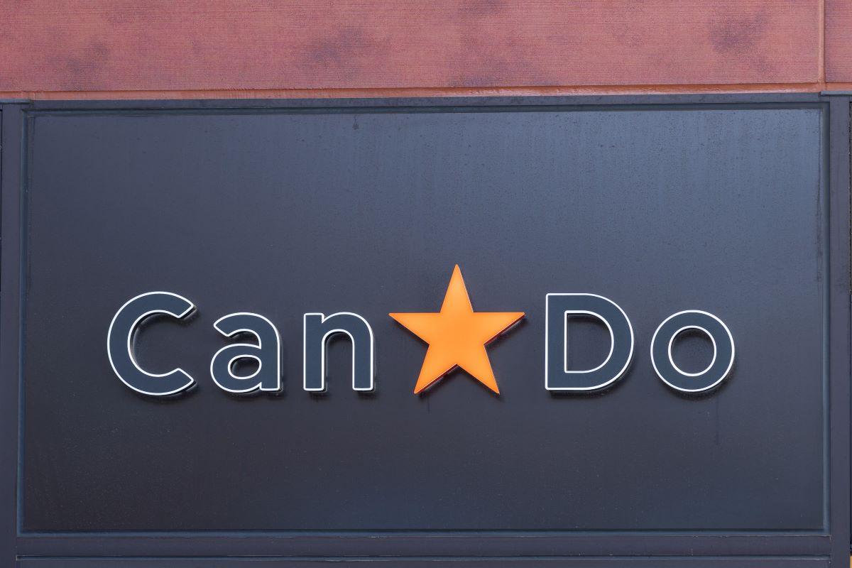 SNSで話題！キャンドゥの使い捨て可能な水筒「ドリンクパウチ」がとても便利！2枚で110円（LIMO） - Yahoo!ニュース