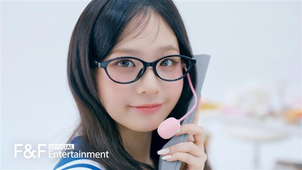 UNIS、日本1stデジタルシングル「もしもし♡」MV予告映像を公開…可愛らしい魅力アピール（Kstyle） - Yahoo!ニュース