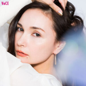 結婚へとつながるような、“男性心理にささる愛され力”とは？恋愛コラムニストが解説！（VOCE） - Yahoo!ニュース