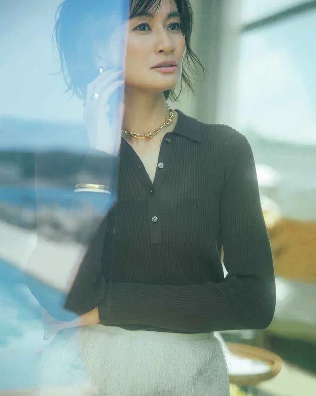 50代 着るだけで今っぽいおしゃれ「ブラウン」地味に見えない！（Web eclat） - Yahoo!ニュース