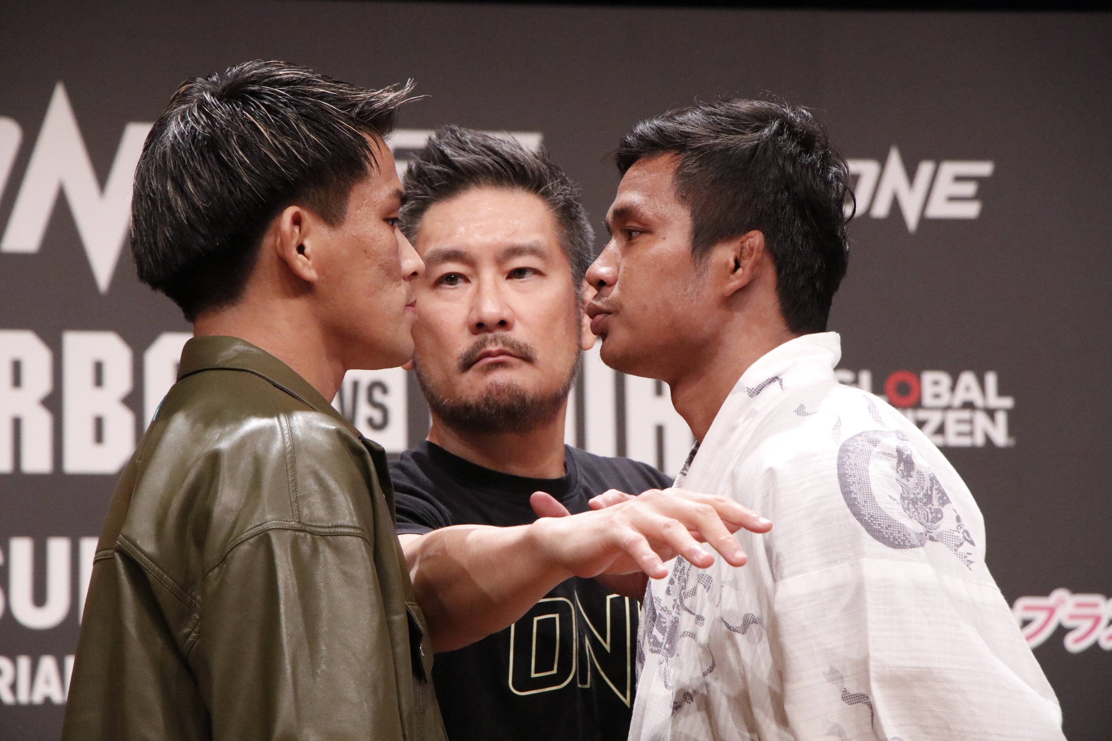 【ONE】与座優貴が勝って王座挑戦を狙う「全員ぶっ飛ばします」、迎え撃つスーパーレック「日本での歴史に残るような試合を皆さんにお見せしたい」（ゴング格闘技） - Yahoo!ニュース