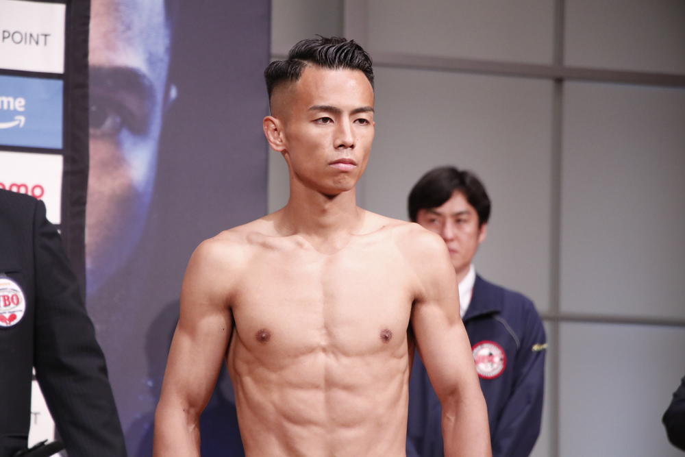 【ボクシング】武居由樹が王座陥落、挑戦者メディナのアッパー7連打で4R TKO負け（ゴング格闘技） - Yahoo!ニュース