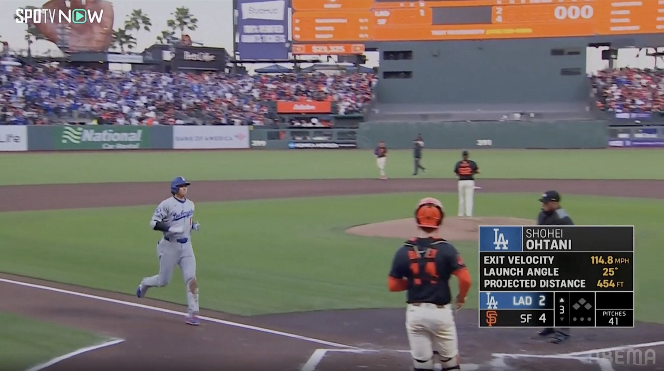 着弾まで約3秒…大谷翔平、184キロ驚速49号で「もうセンターも見送っている」 敵軍外野手は即“確信”、バックスクリーンへ一直線（ABEMA TIMES） - Yahoo!ニュース