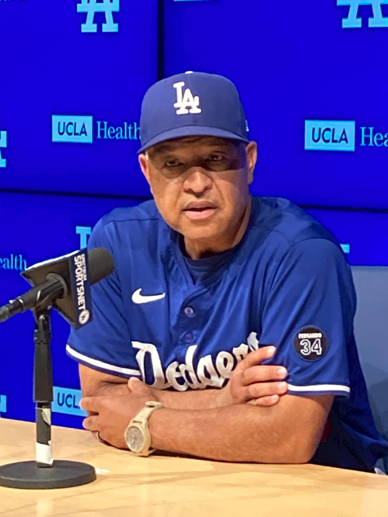 ロバーツ監督、精彩欠く106億円“守護神”に変わらぬ信頼「連覇には彼の力必要」 防御率4・82＆MLB最多セーブ失敗スコット（デイリースポーツ） - Yahoo!ニュース