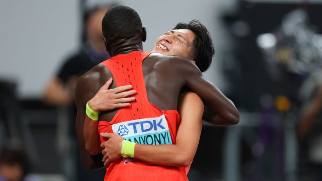 男子800m落合晃「すごい楽しんで走ることができました」 予選敗退もパリ金メダリストと健闘をたたえあい抱擁（日テレNEWS NNN） - Yahoo!ニュース