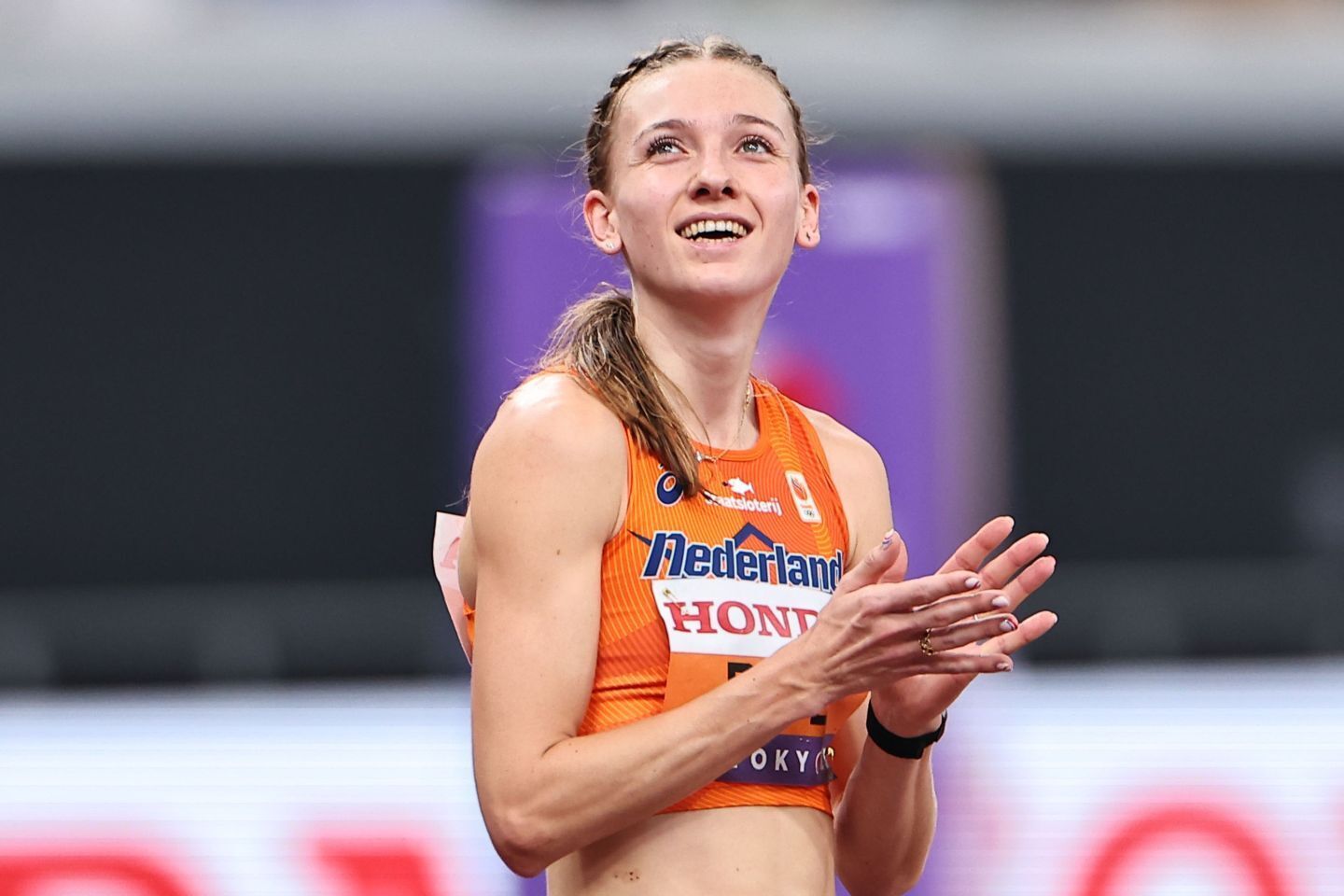 「強すぎる!!!」「圧巻の走り」女子400m障害、連覇達成のボルにSNS熱視線！「軽やかに颯爽と金メダル。カッコいいわ」【世界陸上】（THE DIGEST） - Yahoo!ニュース