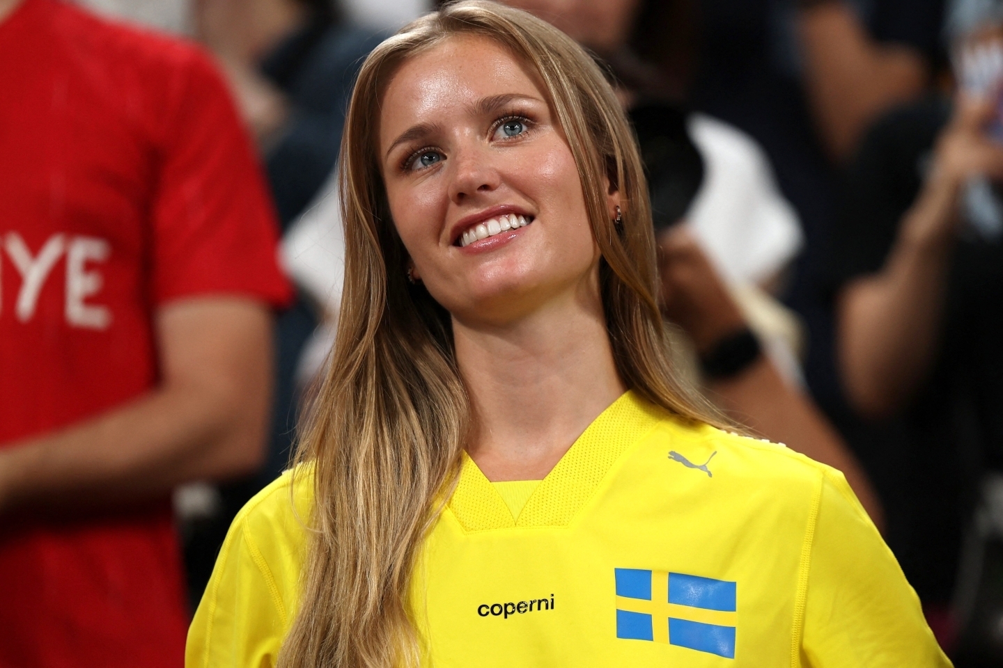 「全身写真がやばいな！」デュプランティス婚約者が人気ラーメン店前で披露した“圧倒的美貌”にネット震撼！「9頭身ある？」「銀座デートいいね」【世界陸上】（THE DIGEST） - Yahoo!ニュース