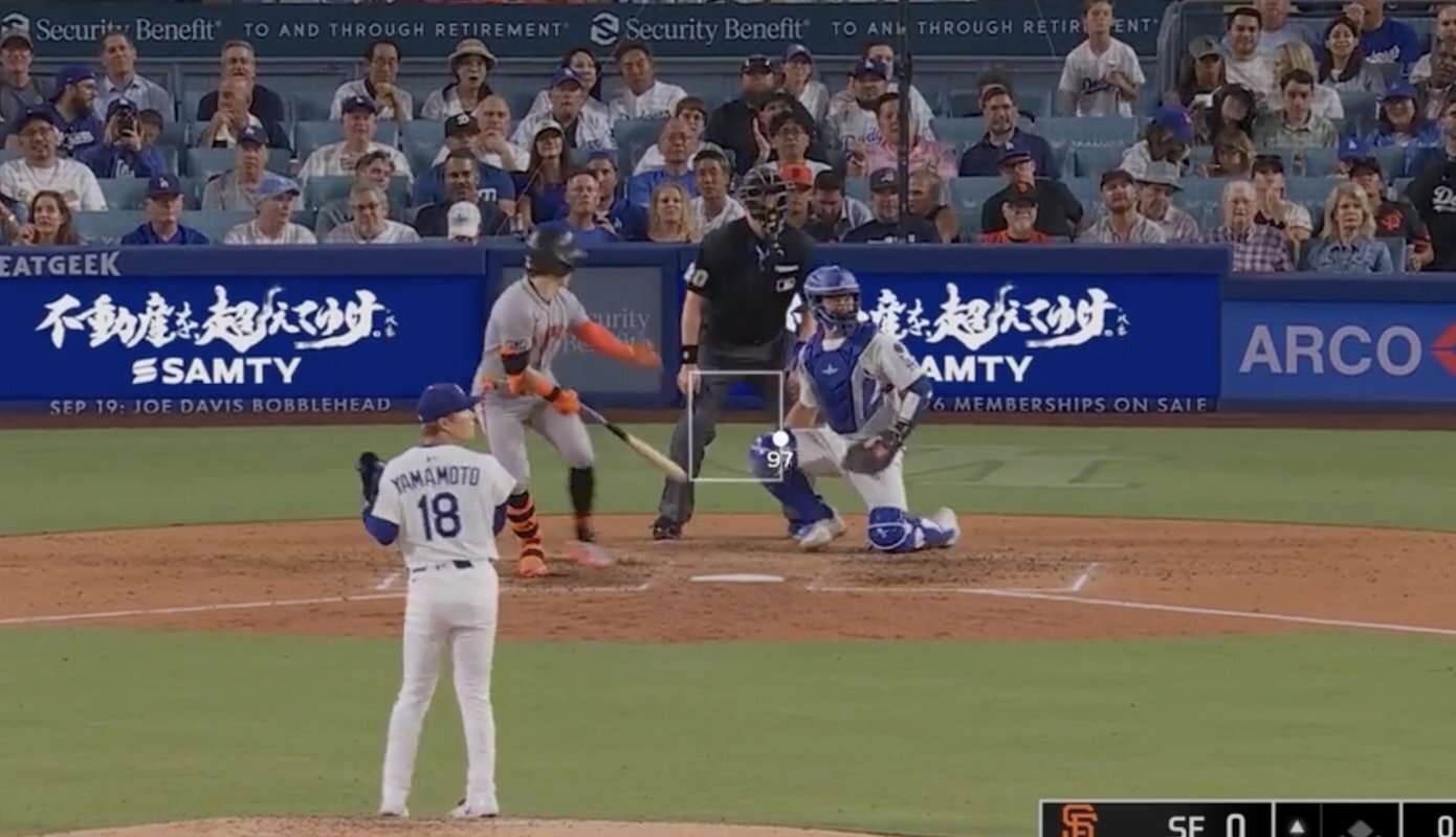 打者に何が…？ 山本由伸に“想定外のハプニング”「珍プレー行き」スイング直後に“謎の動き”「ベンチ誰も動いてないw」（ABEMA TIMES） - Yahoo!ニュース