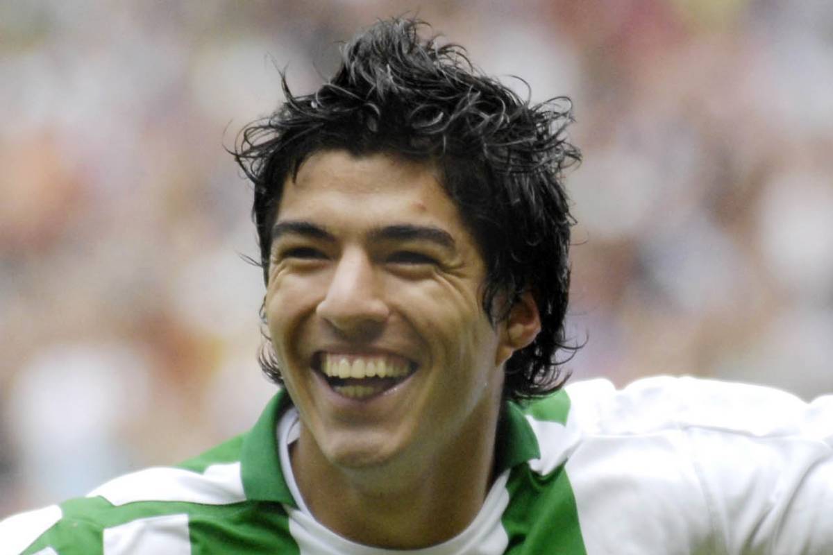 U-20W杯開幕目前！ 2007年大会出場のルイス・スアレス、GSで決めたゴールが凄い！ ボックス外から沈めた豪快弾（フットボールチャンネル） - Yahoo!ニュース