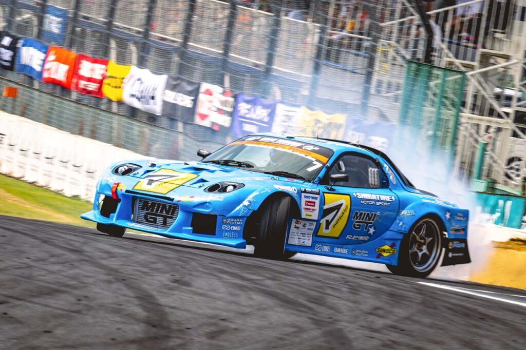 「最強滑走ロータリー伝説」4ローターターボでD1GPの頂点を狙うRE雨宮FD3Sの現在地（MotorFan） - Yahoo!ニュース