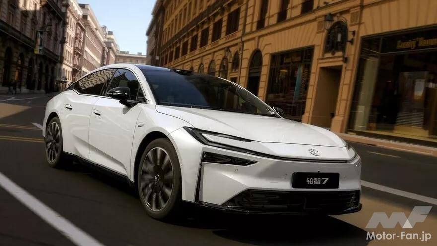 トヨタ bZ7 世界初公開! テスラ モデルSに挑むフルサイズEVセダン、まさかの日本導入も? その洗練デザインと次世代機能とは?（MotorFan） - Yahoo!ニュース