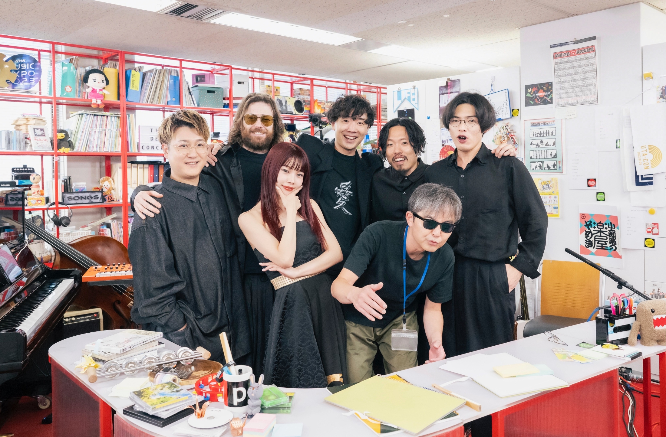 NHK『tiny desk concerts JAPAN』にアイナ・ジ・エンド＆向井秀徳が登場。コラボパフォーマンスも（CINRA） - Yahoo!ニュース