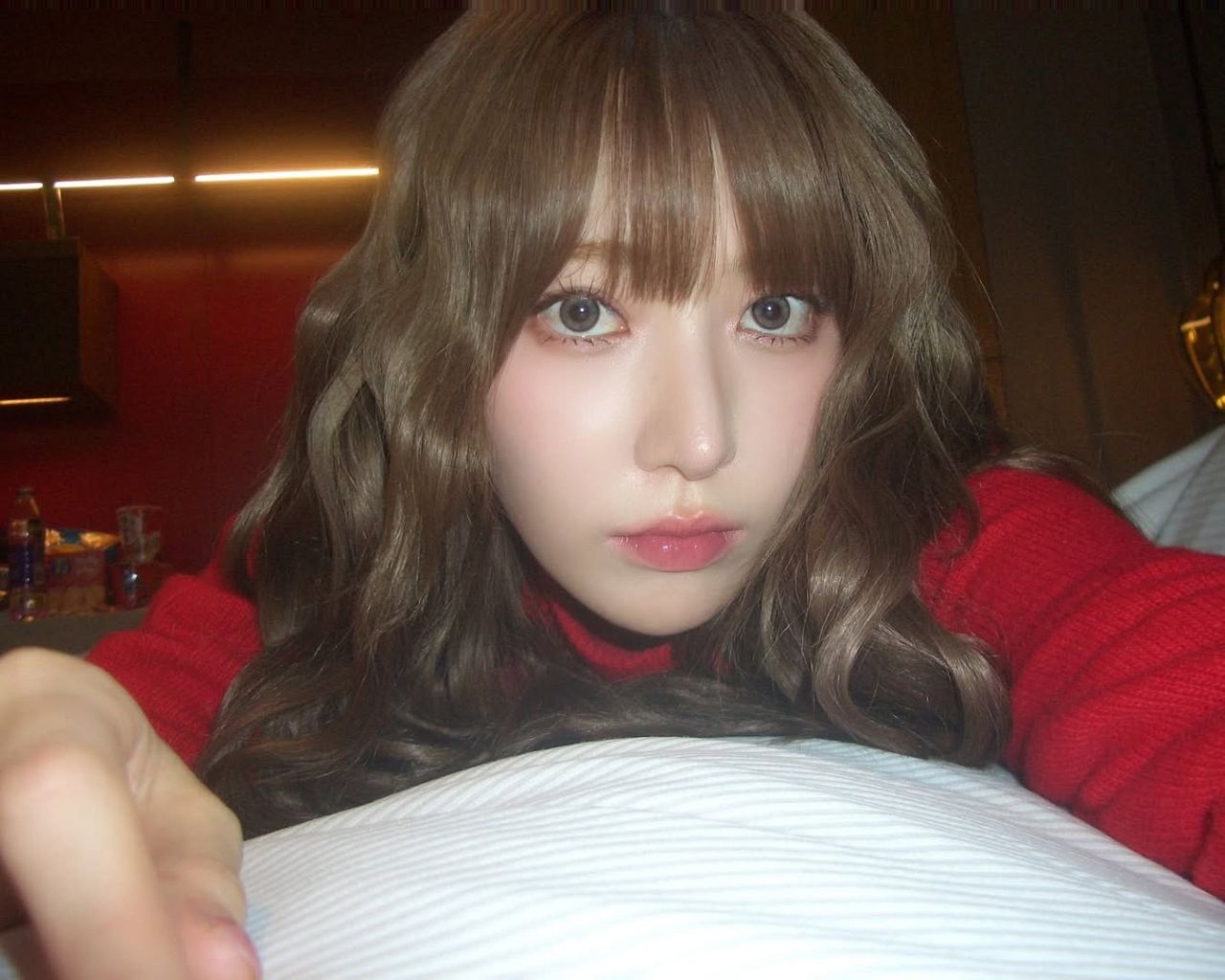 「幸せすぎる」宮脇咲良〝神がかりズリ落ちショット〟に反響「映画のワンシーン」（西スポWEB OTTO！） - Yahoo!ニュース