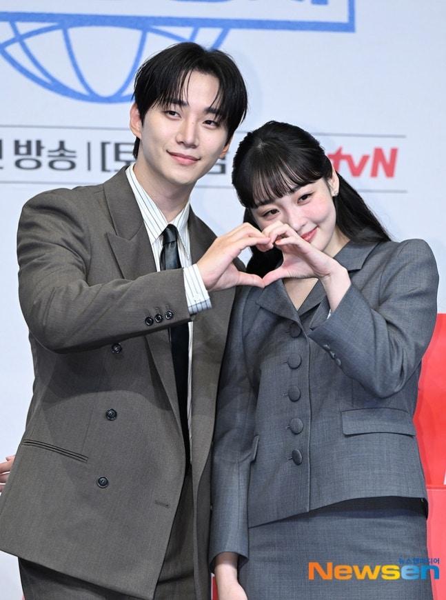 2PM ジュノ、少女時代 ユナをお祝いも！「テプン商事」の魅力を語る…「暴君のシェフ」に続くヒットに期待（Kstyle） - Yahoo!ニュース