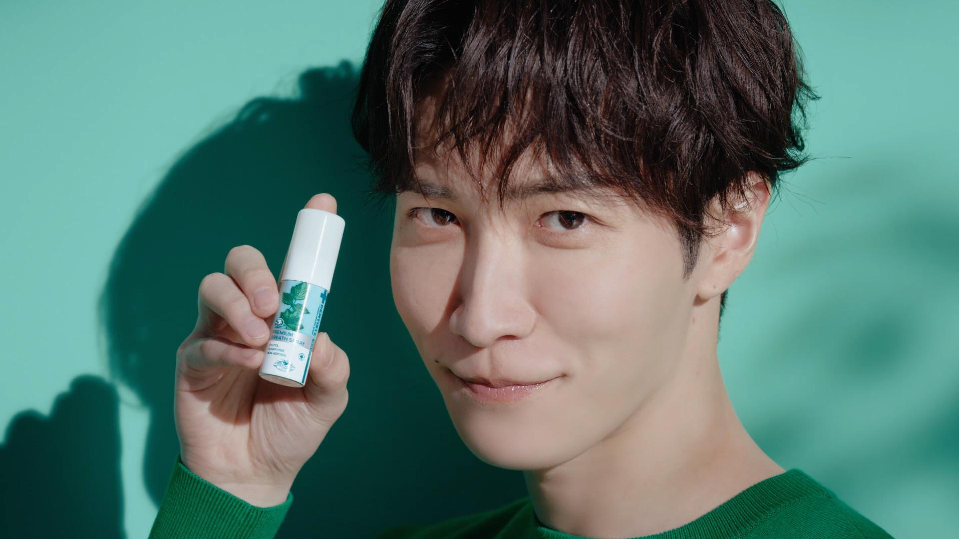 ＜Snow Man渡辺翔太＞新ウェブCMで3変化 クールなメガネスタイルの頼れるお兄さんや年下甘えん坊に すみだ水族館とコラボも（毎日キレイ） - Yahoo!ニュース