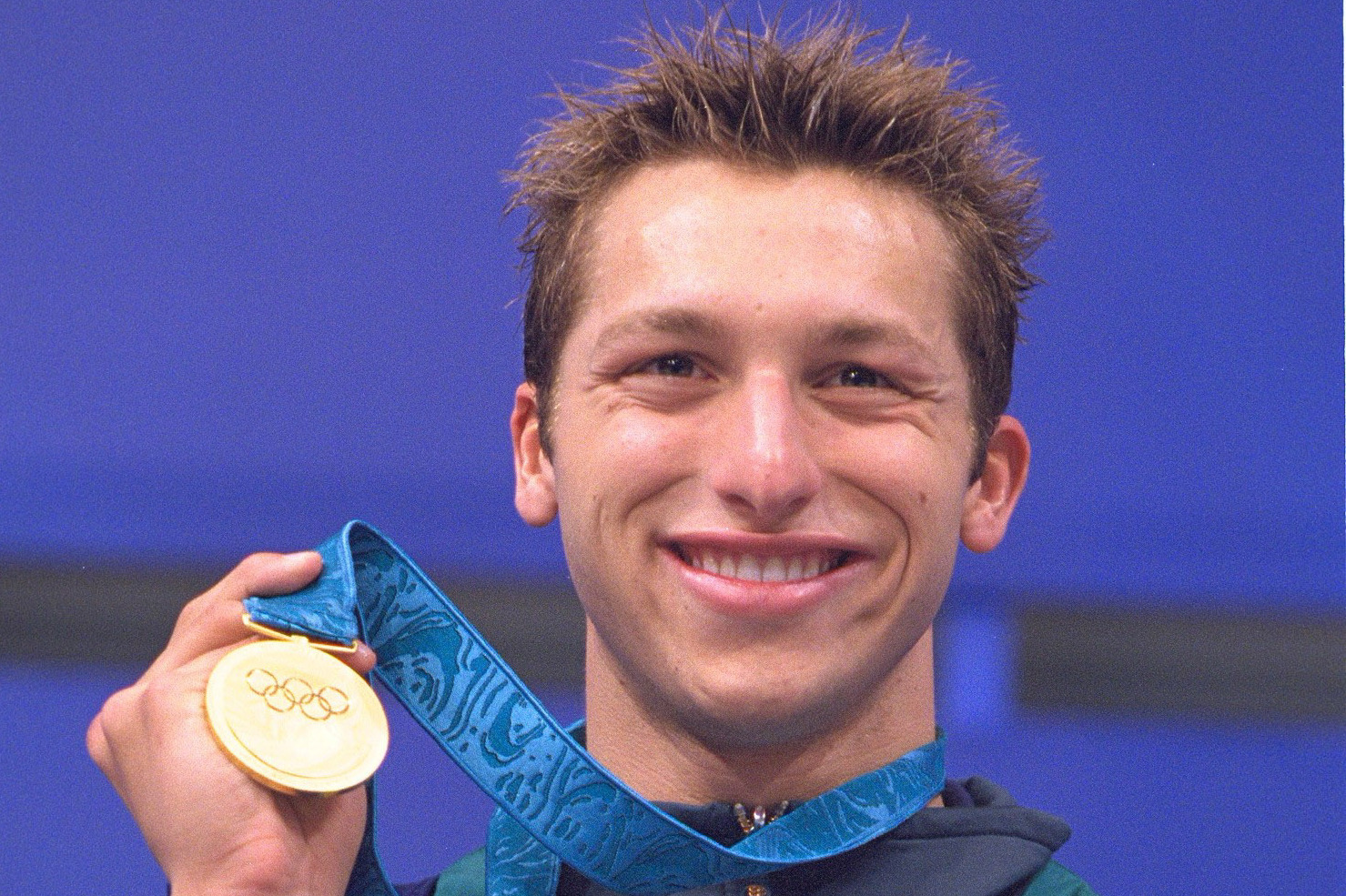 シドニー五輪から25年...イアン・ソープが金庫に封印していた金メダルを友人に初公開「見るだけならOK、味見だけは絶対ダメ！」（THE DIGEST） - Yahoo!ニュース