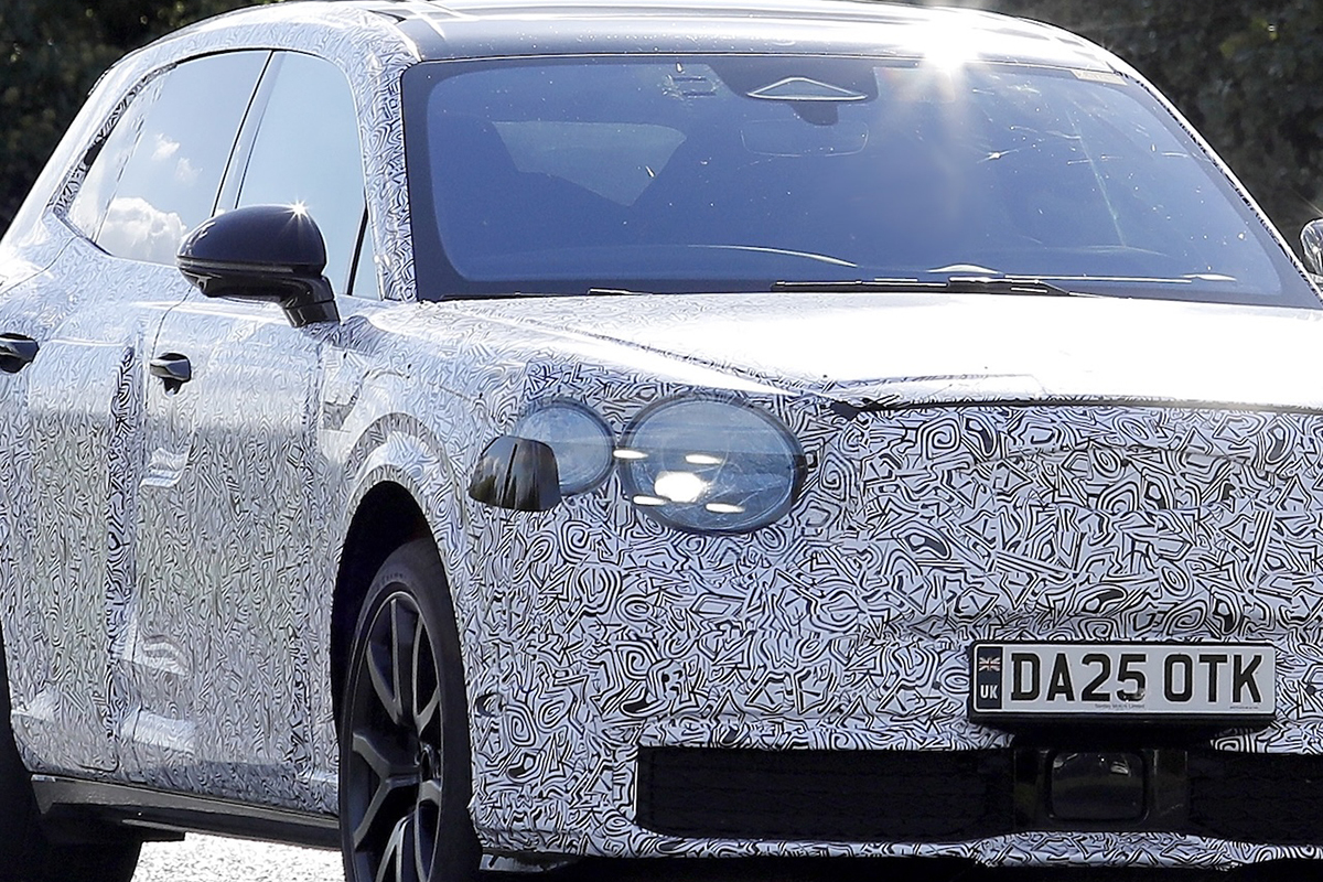 スクープ！ ベントレー初の電動SUVを激写。5m切りのボディで性能は「マカンターボ」超え、2026年登場へ（carview！） - Yahoo!ニュース