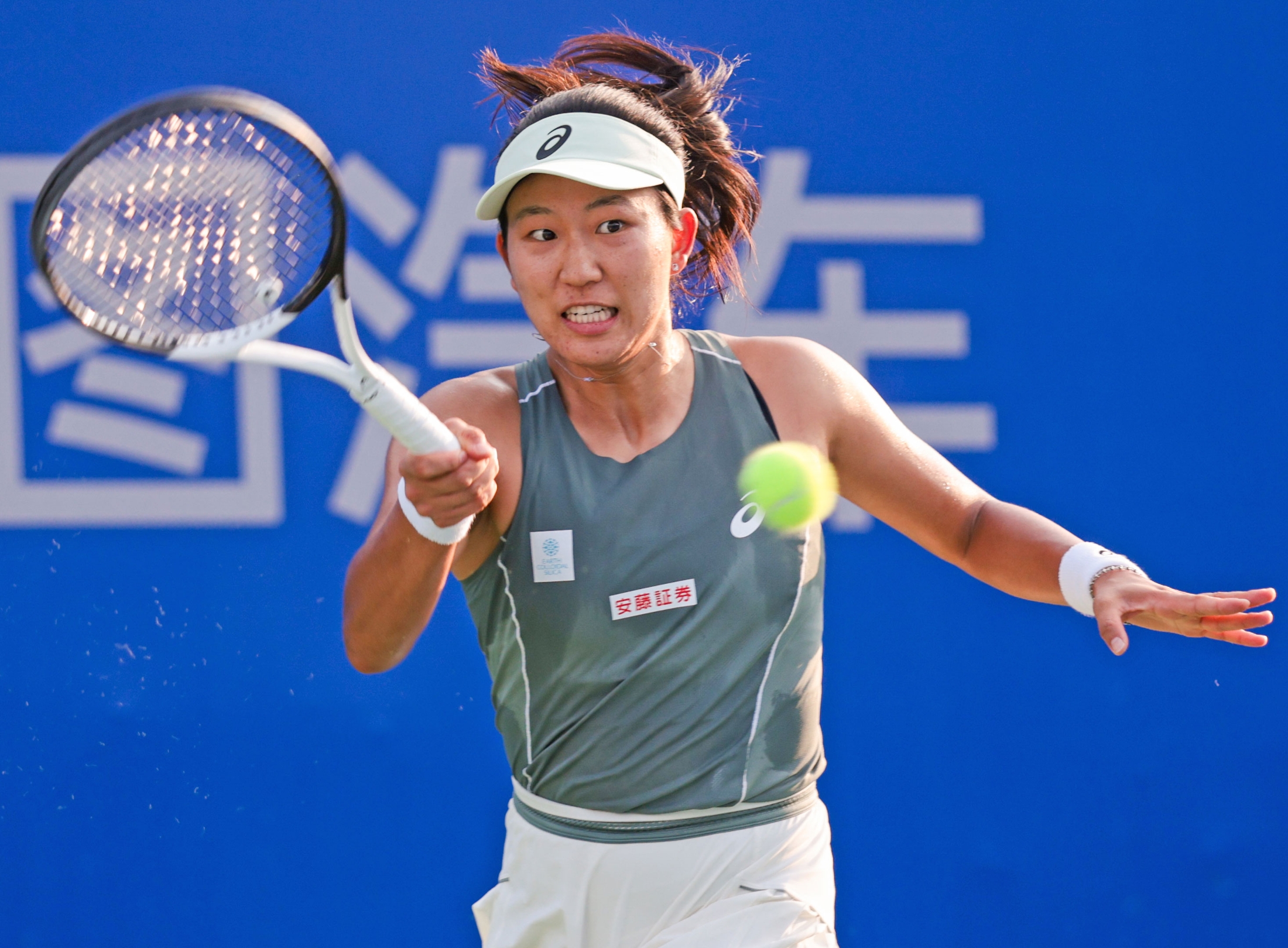 内島萌夏 熱戦制し初戦突破、世界37位撃破で「WTA1000」2回戦へ＜女子テニス＞（tennis365.net） - Yahoo!ニュース