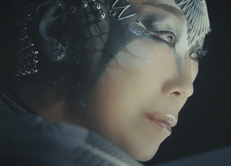 松任谷由実、ニューAL『Wormhole / Yumi AraI』を象徴する重要なナンバー「DARK MOON」配信＆MV公開（Billboard JAPAN） - Yahoo!ニュース