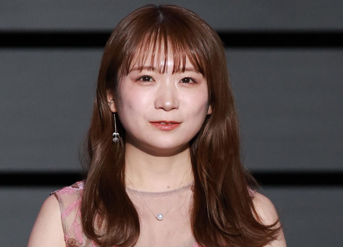 秋元真夏ゆるめTシャツの破壊力「目の保養」反響続々「大人になったねえ」（デイリースポーツ） - Yahoo!ニュース