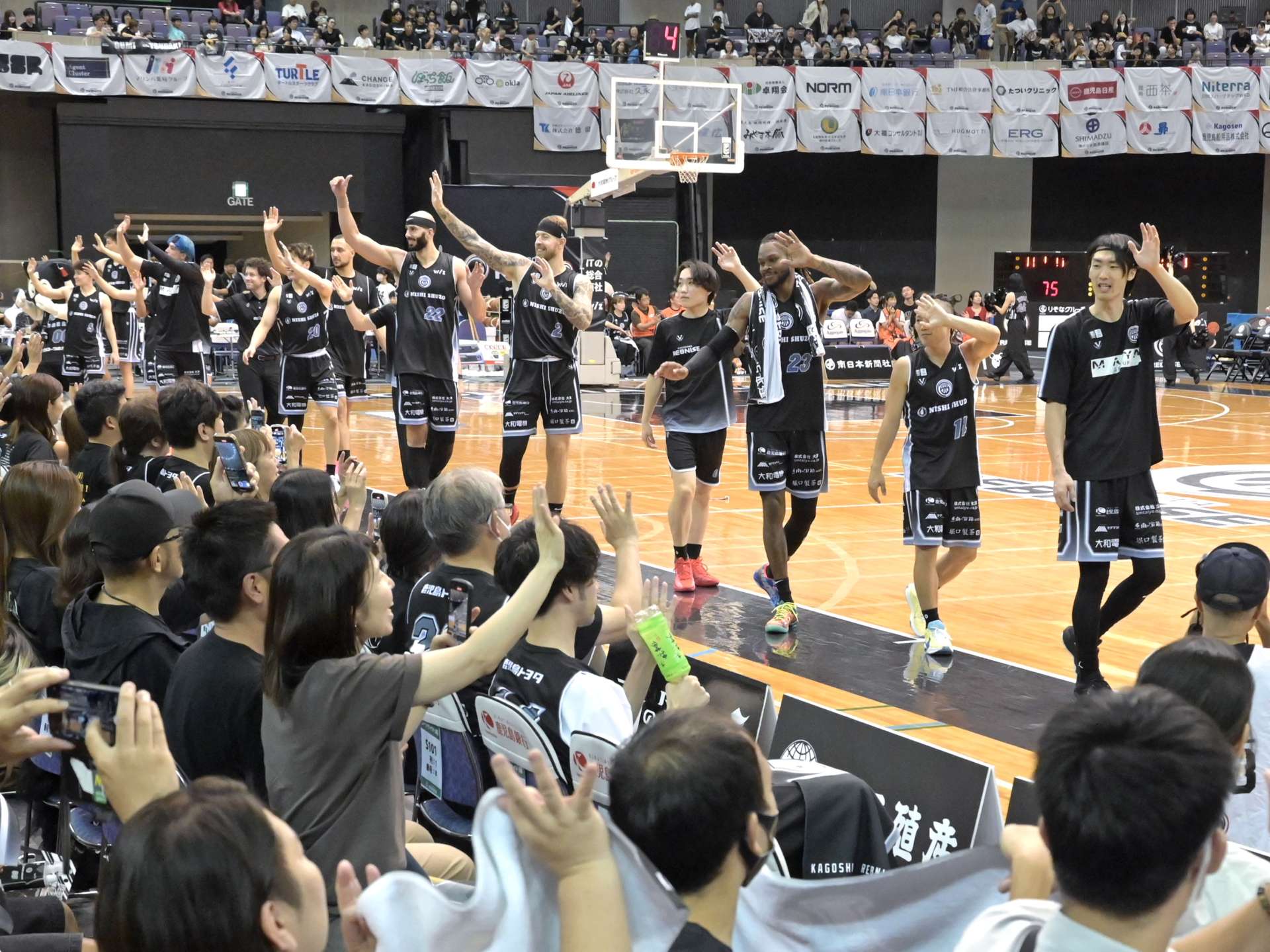 【速報】B2鹿児島レブナイズが雪辱、横浜EXに107－94 次戦は15日にホームで神戸と（南日本新聞） - Yahoo!ニュース