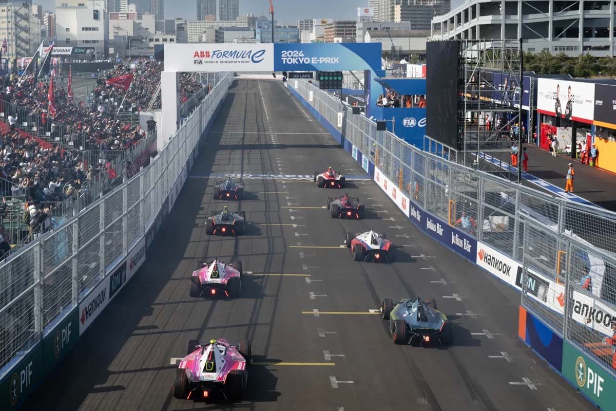 「F1の下位互換」とは言わせない！ 視聴者5.6億人突破、「フォーミュラE」が近年注目を集める根本理由（Merkmal） - Yahoo!ニュース