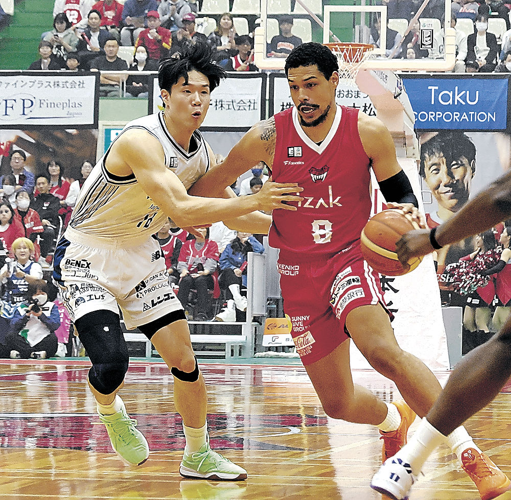 〈富山グラウジーズ・B1〉馬場の壁高く 17得点許し長崎に大敗 20点差、第2Q以降流れ奪われる（北國新聞社） - Yahoo!ニュース