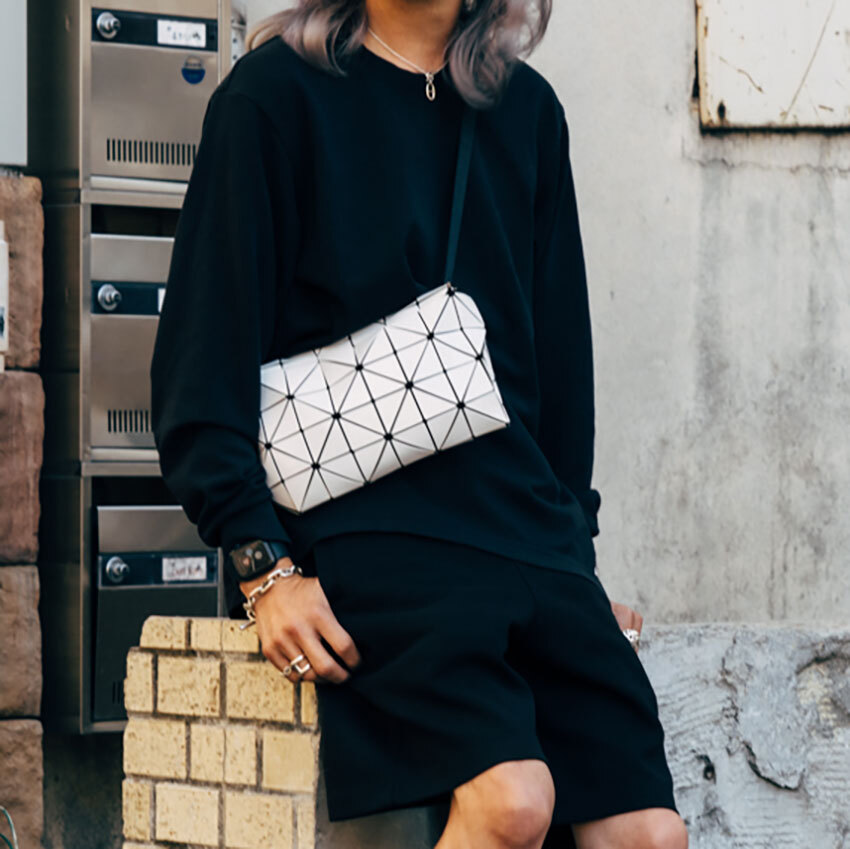 “黒い秋服”はユニクロで選べ！ロンT、パンツ……大人たちの実用例をここで（OCEANS） - Yahoo!ニュース