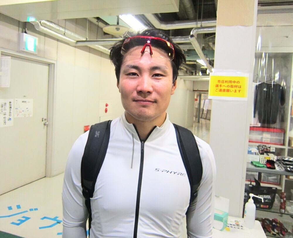 「3日間無事に」失格ペナルティー明けの一丸尚伍が134日ぶりのレースで逃げ切り【小倉競輪（ナイター）FⅠ】（西スポレースサイト） - Yahoo!ニュース