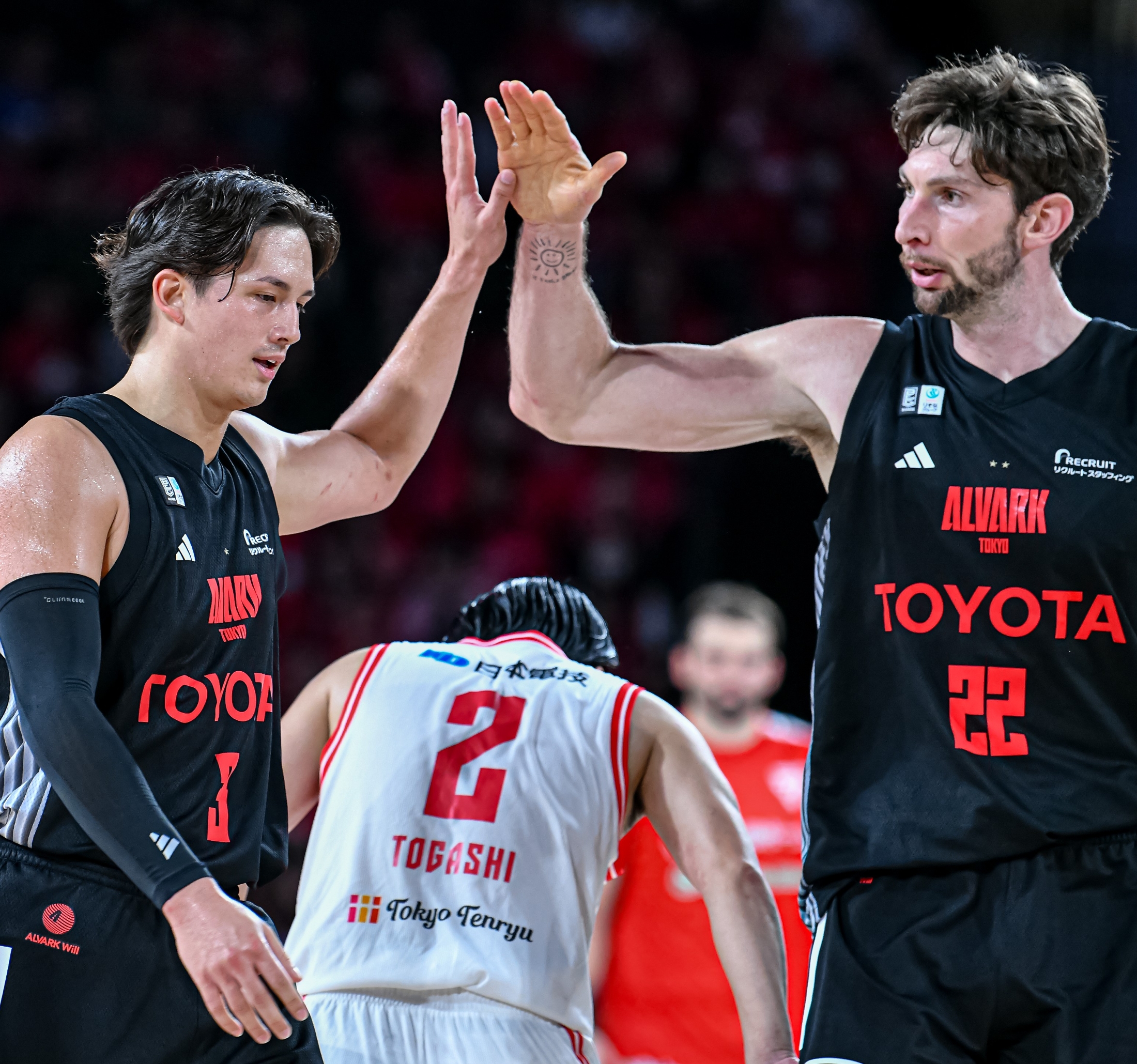 【バスケ】千葉Jの連勝を止め、直近8戦7勝と上り調子のアルバルク東京 アドマイティスHC「より強いチームを作り、完成度を上げていく」（バスケットボールニュース2for1） - Yahoo!ニュース