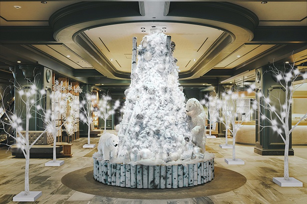 OMO7旭川 by 星野リゾートに白い動物たちのクリスマスツリーやアドベントカレンダーが登場！「雪降る街のホワイトクリスマス」開催（ウォーカープラス） - Yahoo!ニュース