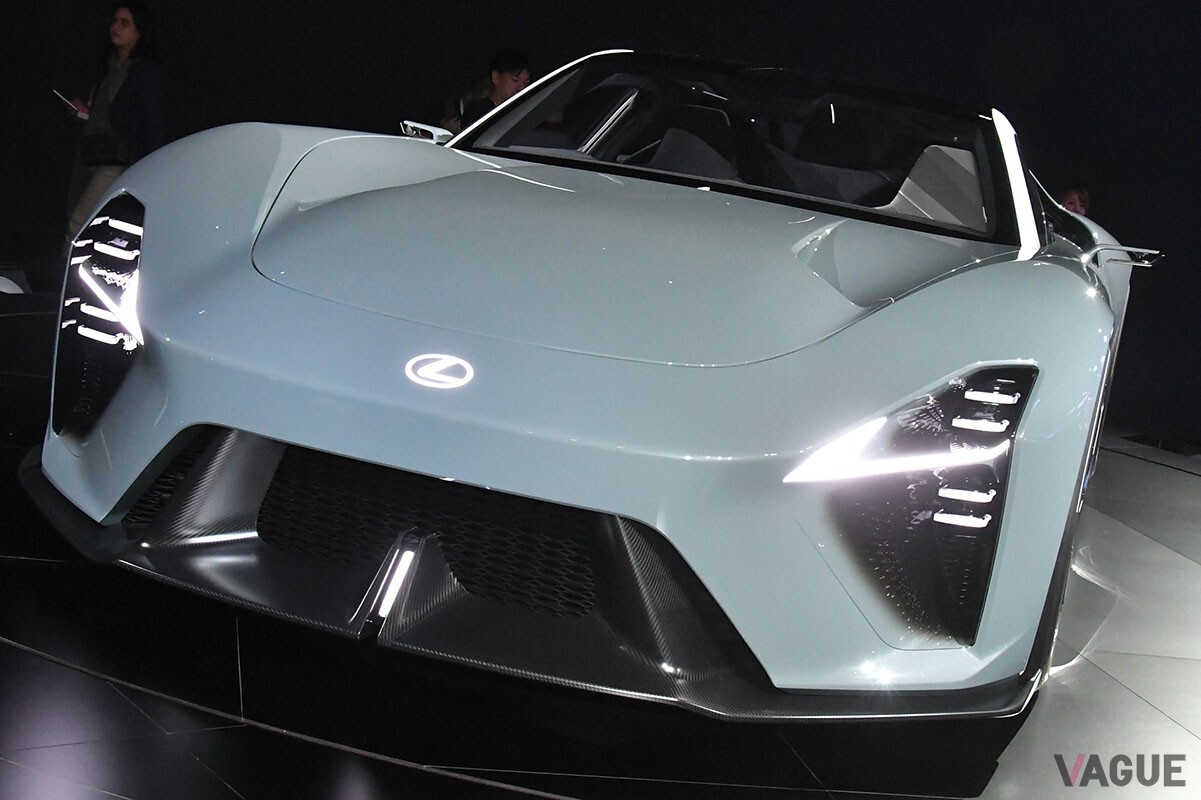 次世代のスーパーカー「レクサス・スポーツ コンセプト」日本初公開！ スポーツカーらしいルックスが目を惹く名車「LFA」の後継!? 初披露のインテリアも注目です（VAGUE） - Yahoo!ニュース