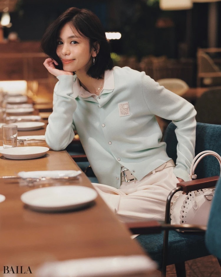 【大人の今日のコーデ】ポジティブムードを振りまく映えトップスが頼りになる（＠BAILA） - Yahoo!ニュース