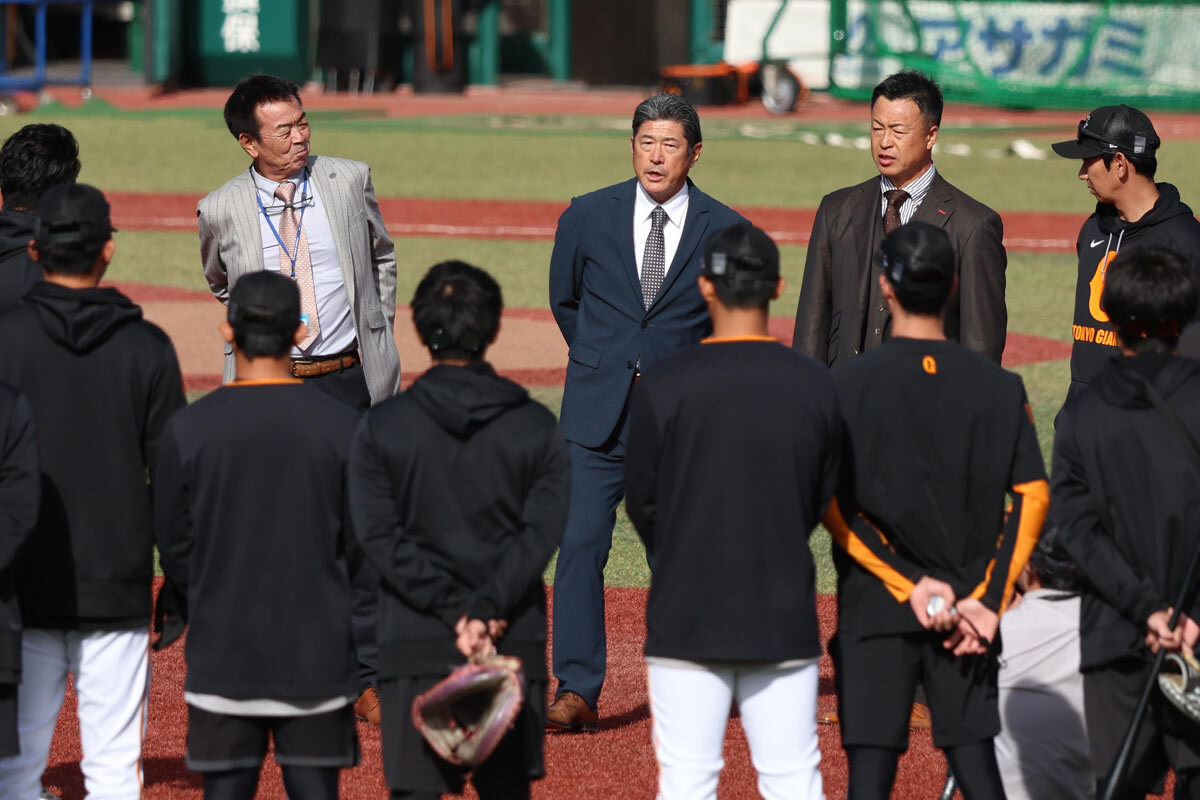 DeNAでも「鬼」評価 巨人の石井琢朗・新二軍監督を直撃〝猛練習主義〟は導入しますか？（東スポWEB） - Yahoo!ニュース